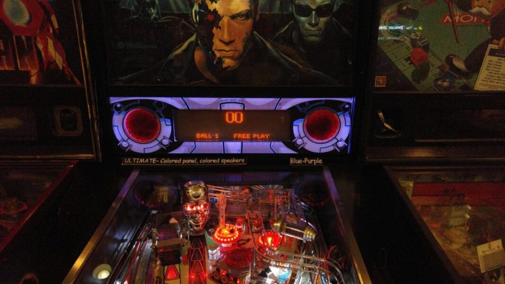Terminator 2: Judgment Day Ultimate Lighted Speaker Panel - Lighted ...